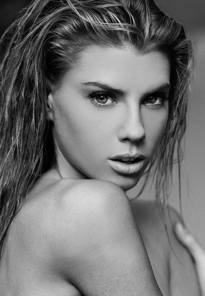 Picture of Charlotte McKinney