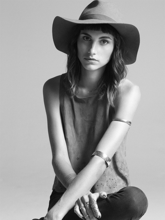 Picture of Langley Fox Hemingway