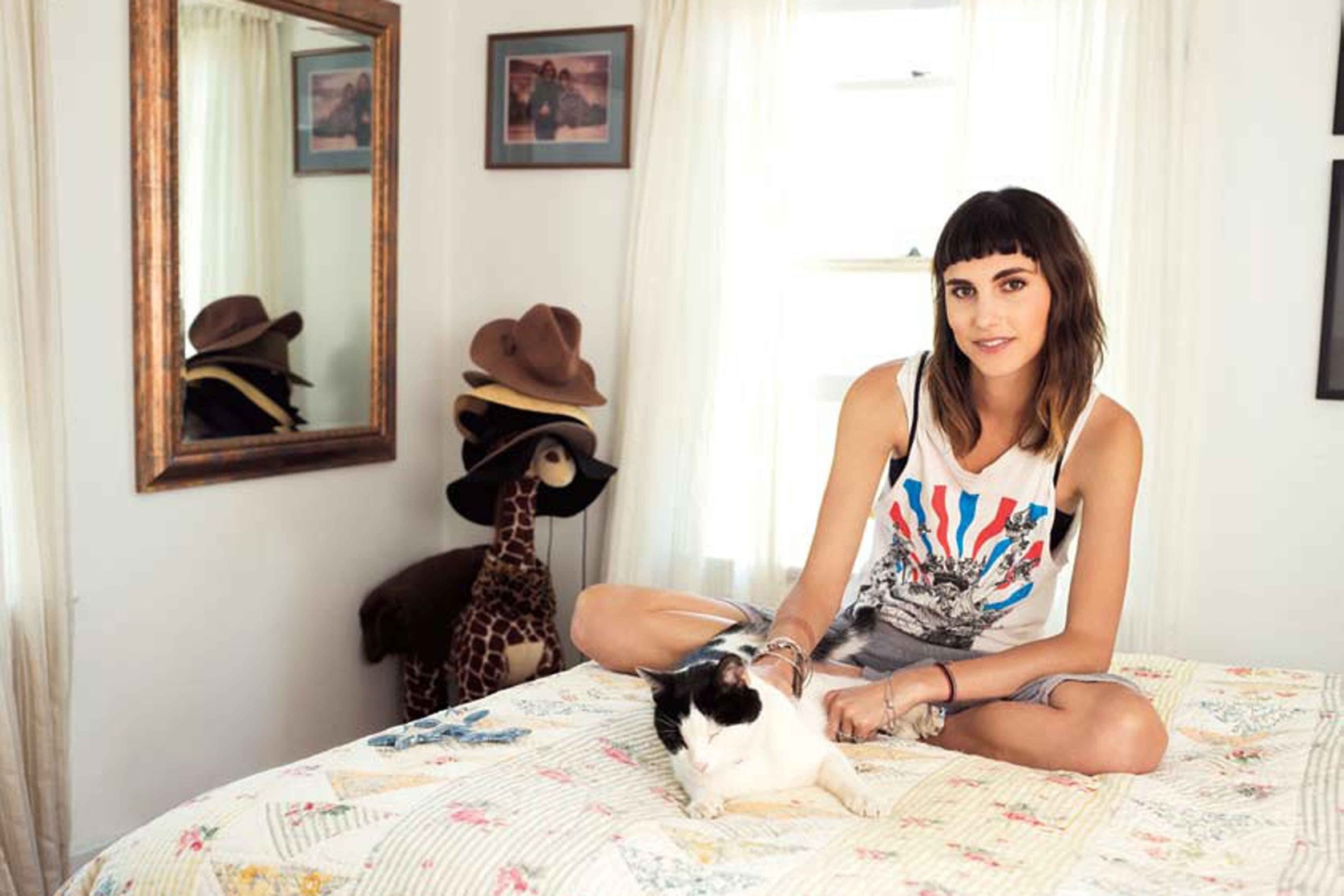 Langley Fox Hemingway image