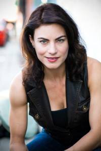 Traci Dinwiddie image