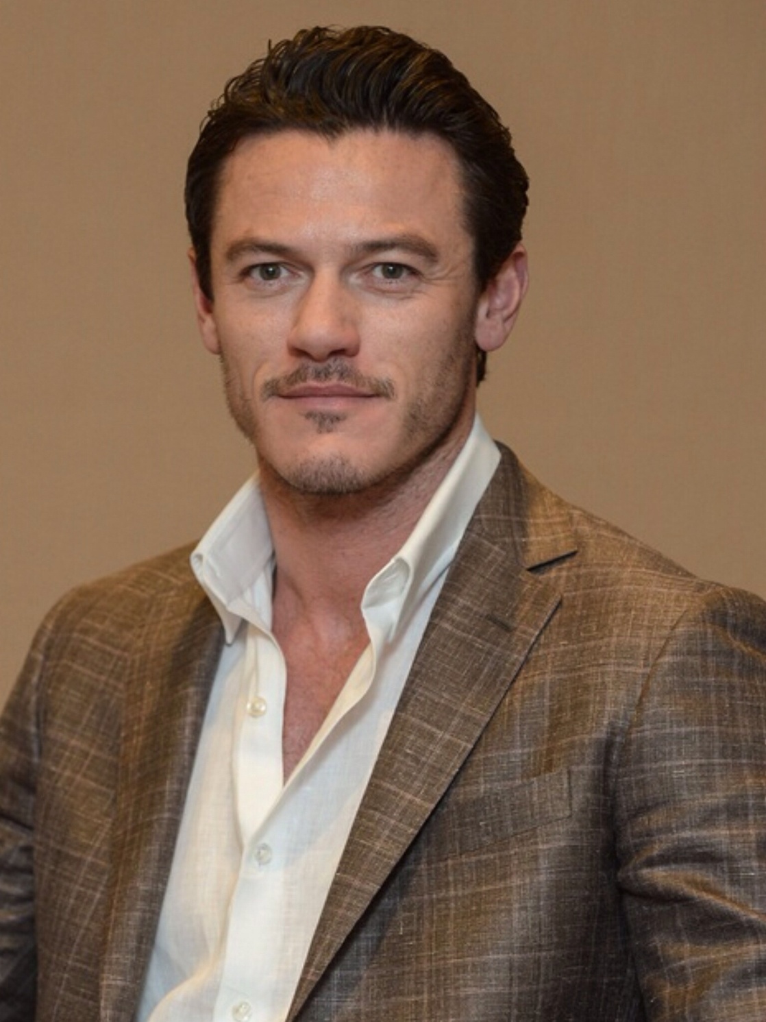 Picture of Luke Evans