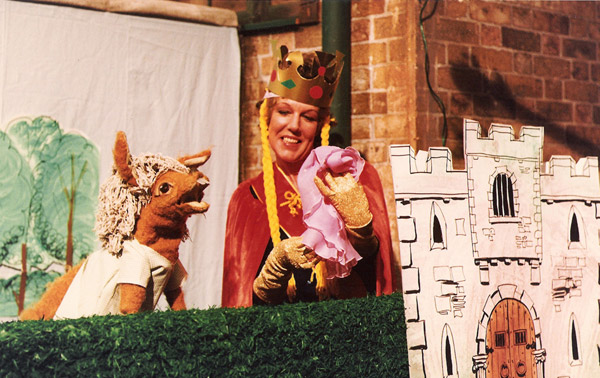 Hartley Hare & Mrs Muddle (Sue Nicholls)