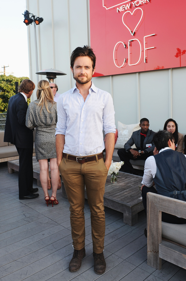 Picture of Justin Chatwin
