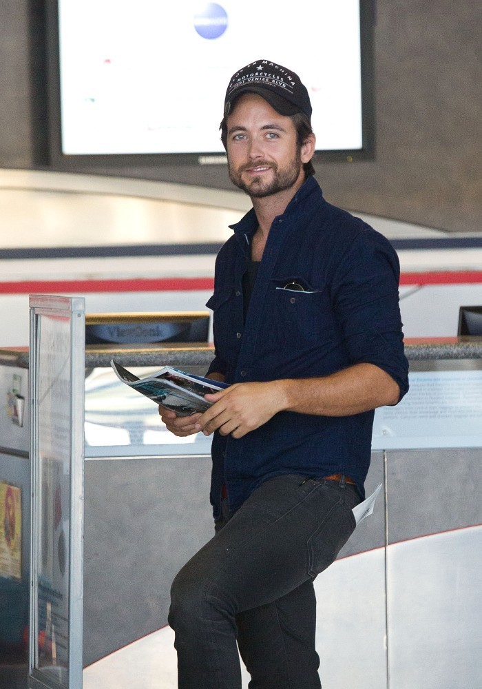 Picture of Justin Chatwin