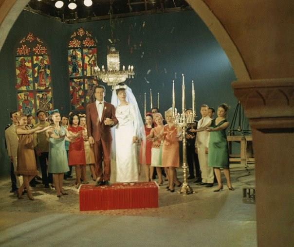 Mia trelli... trelli oikogeneia image