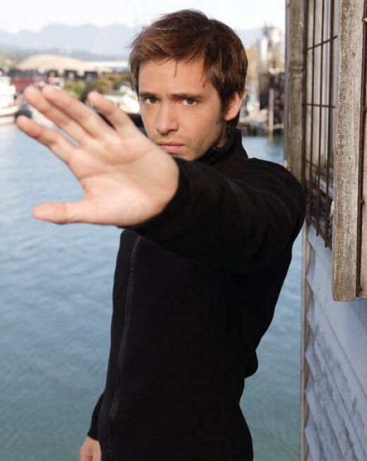 Picture of Aaron Stanford