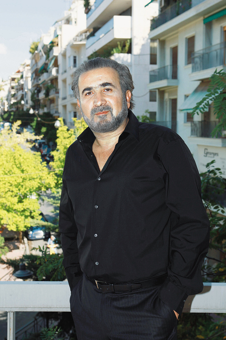 Picture of Lakis Lazopoulos