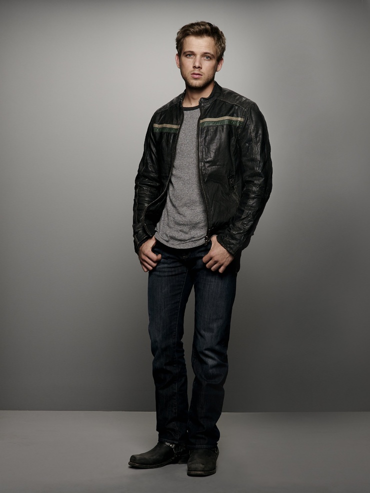 Picture of Max Thieriot