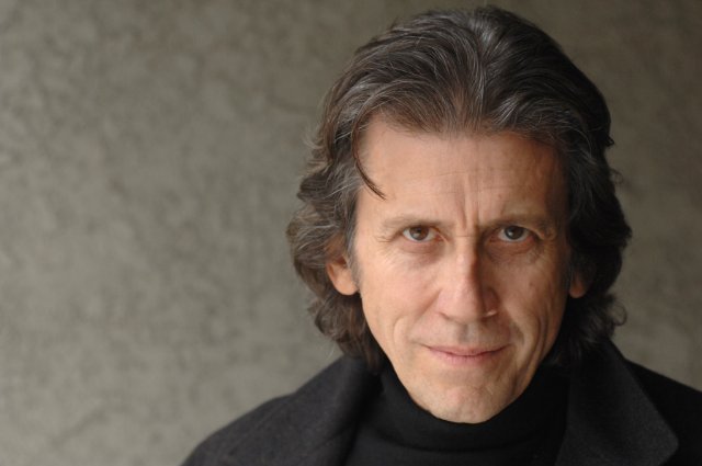 Picture of Richard Cox