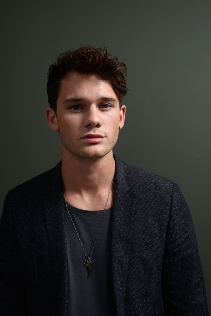 Jeremy Irvine image