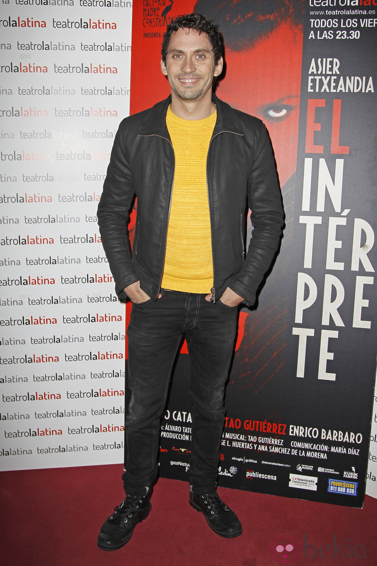 Paco León image