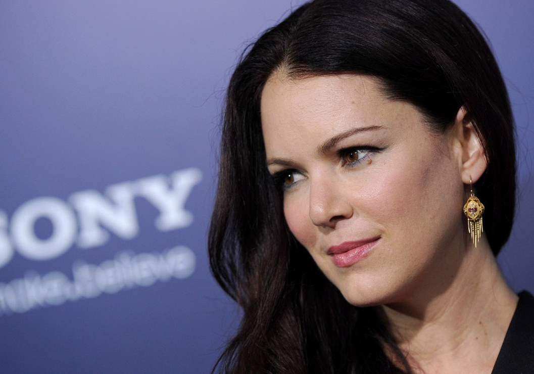 Picture of Jacinda Barrett