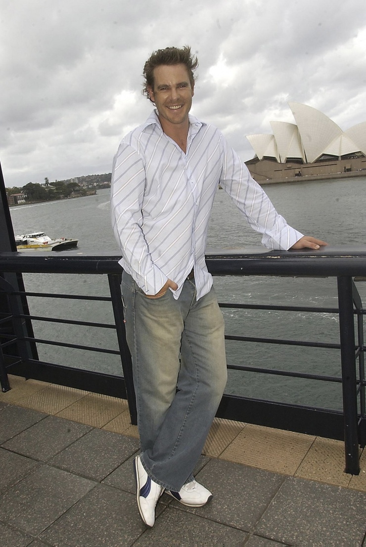 Picture of Aaron Jeffery