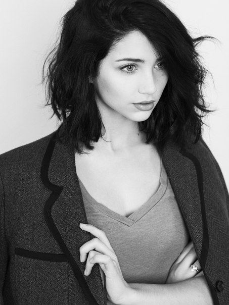Emily Rudd picture