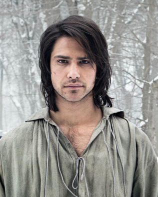 Luke Pasqualino picture