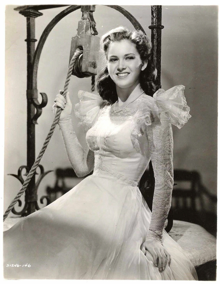 Frances Rafferty picture