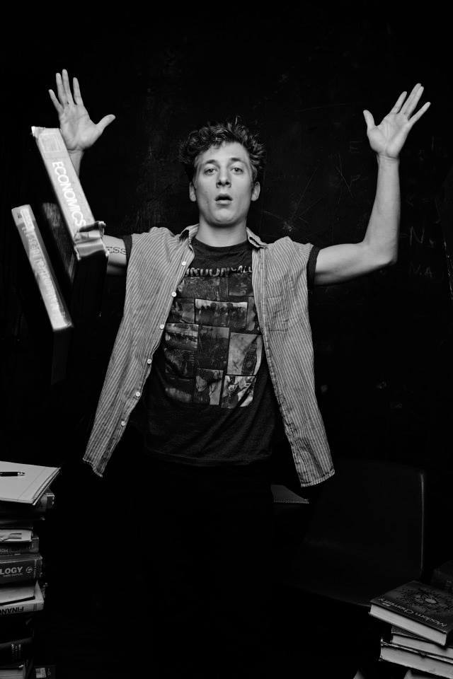 Jeremy Allen White picture