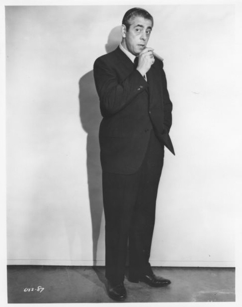 Picture of Robert Strauss