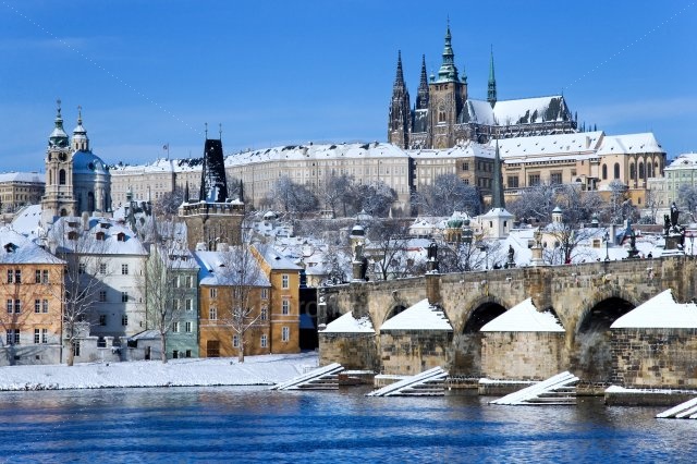 castles and palaces in CZECH and SLOVAKIA