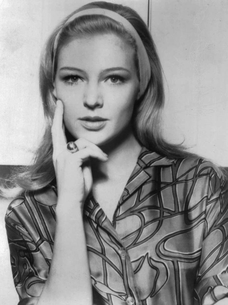 Picture of Joanna Pettet