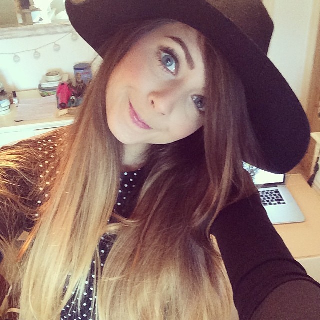 Zoe Sugg picture