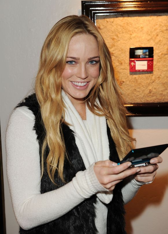 Picture of Caity Lotz