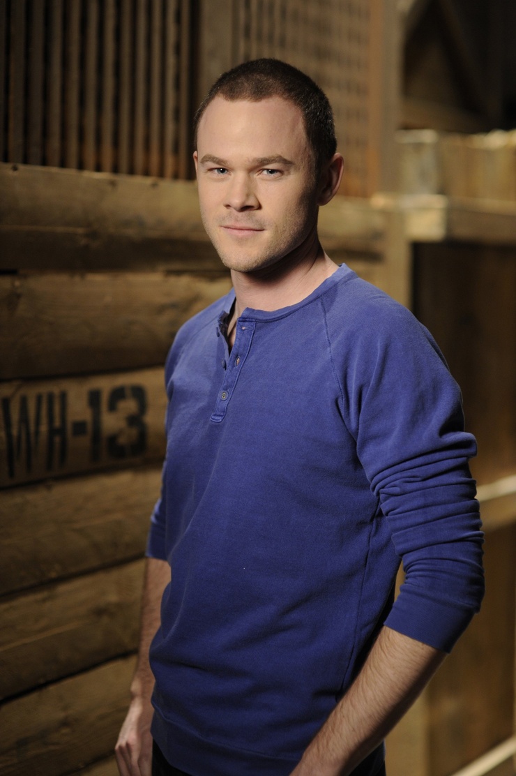 Image of Aaron Ashmore