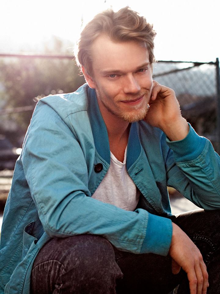 Alfie Allen picture
