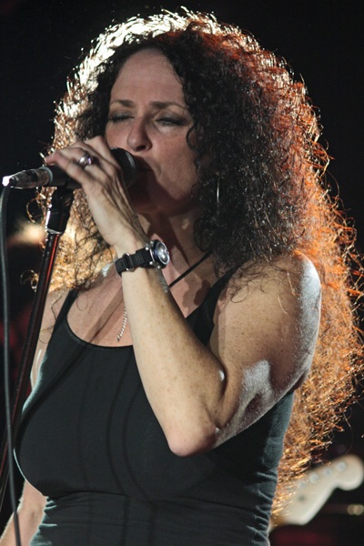 Darby Mills - Headpins