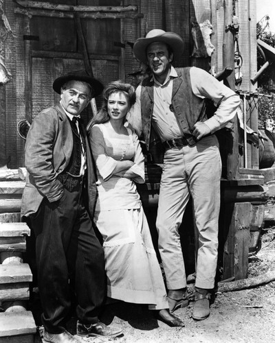 Milburn Stone, Amanda Blake, James Arness