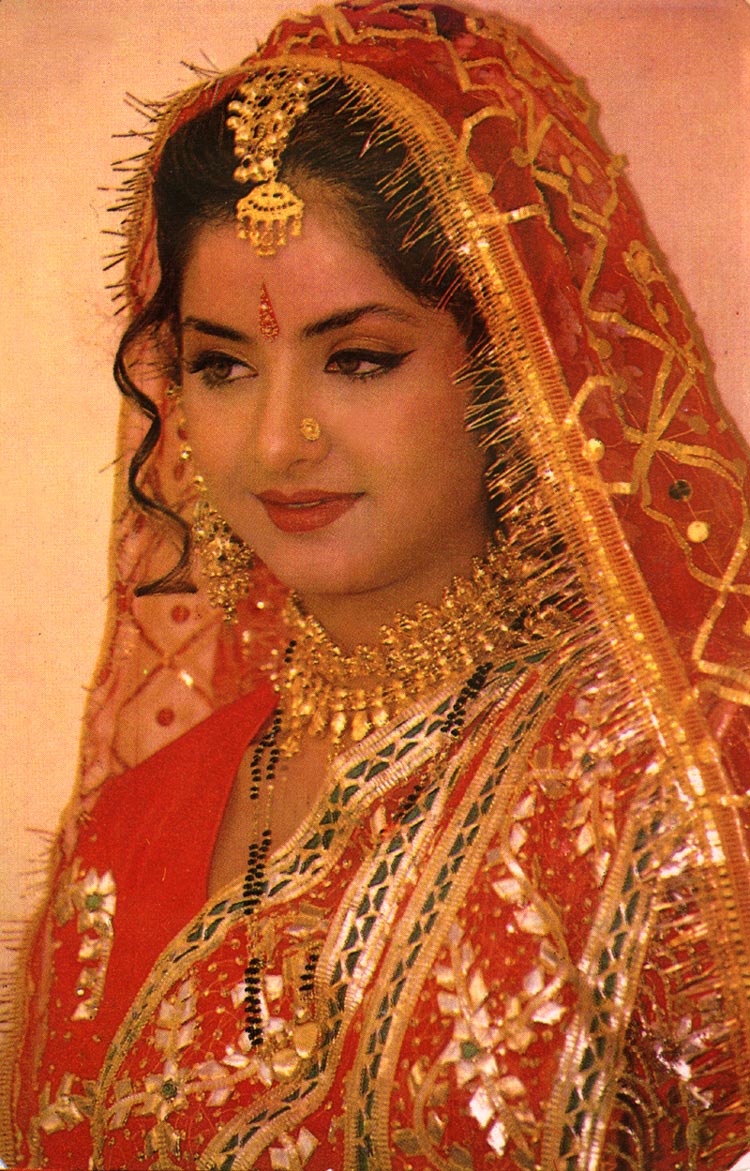 Divya Bharti picture