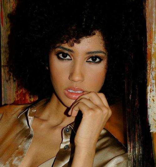 Andy Allo image