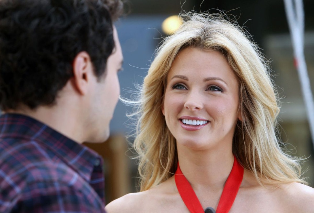 Picture of Shandi Finnessey