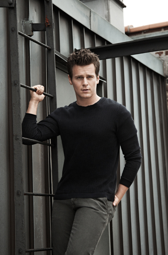 Picture of Jonathan Groff