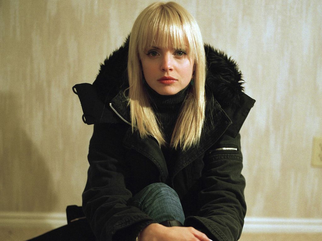 Mena Suvari image
