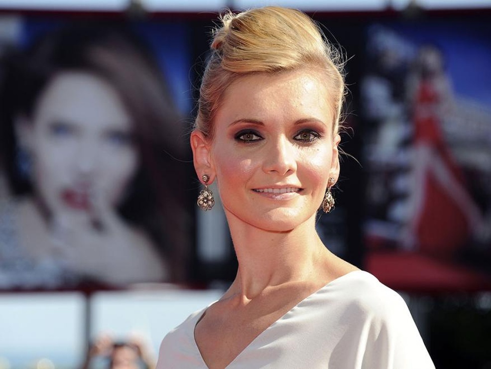 Alexandra Finder picture