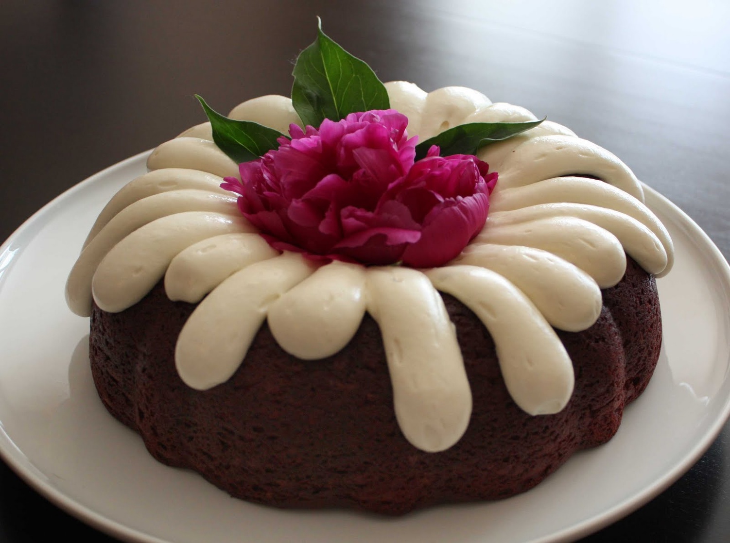 Bundt cake image