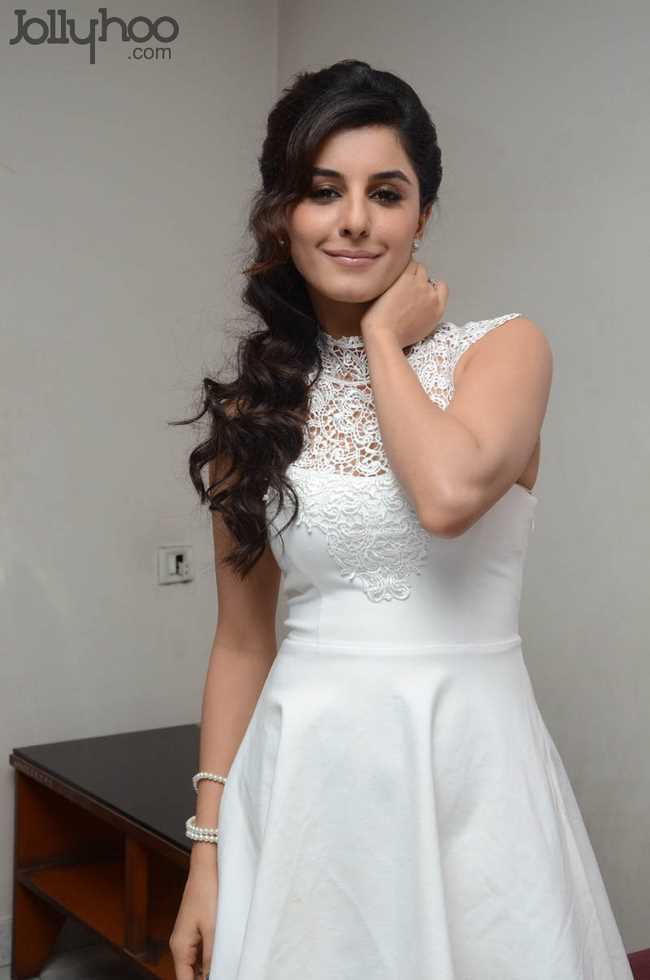 Picture of Isha Talwar