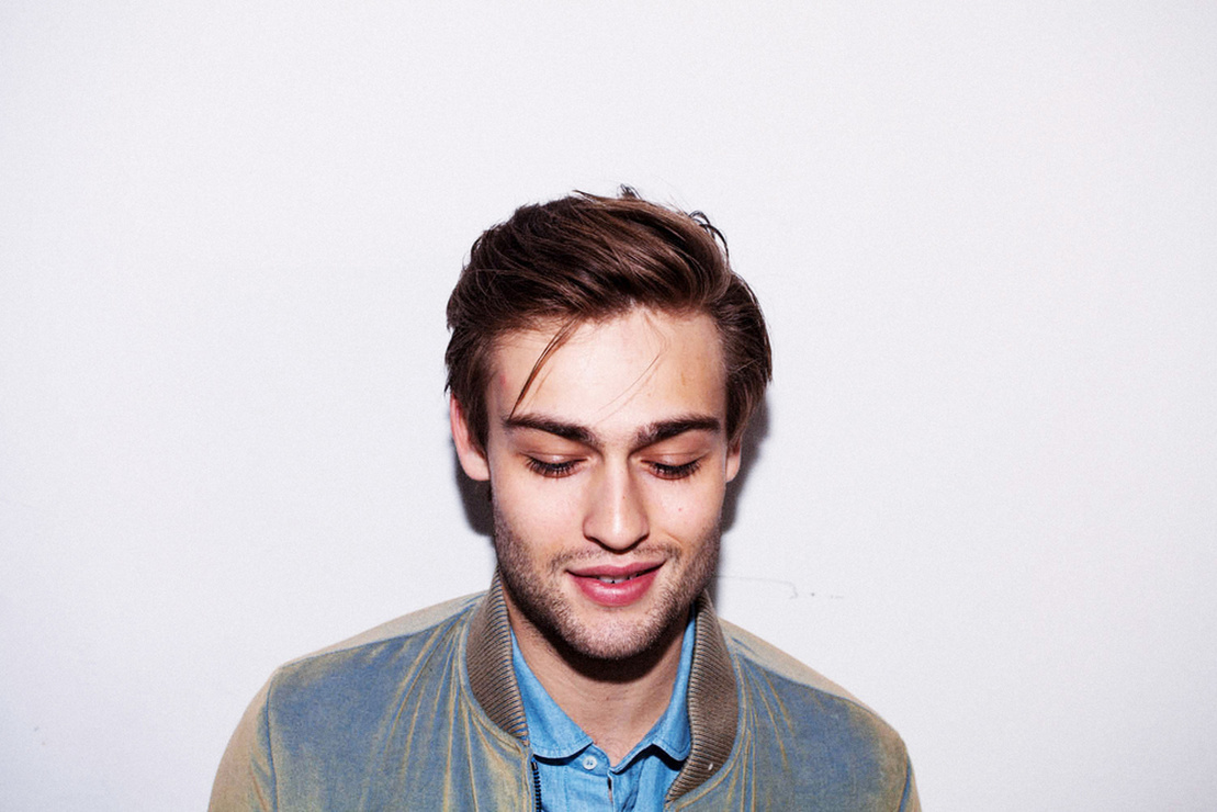 Picture of Douglas Booth