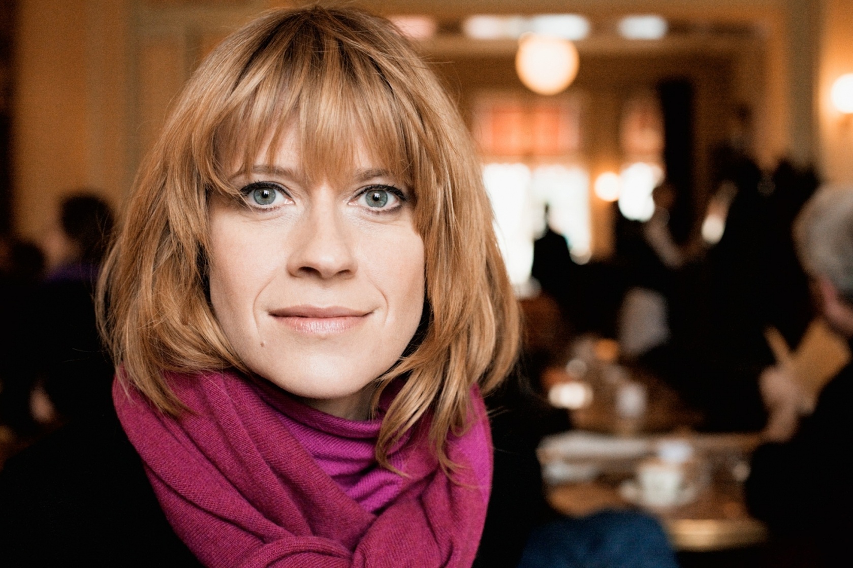 Caroline Peters image