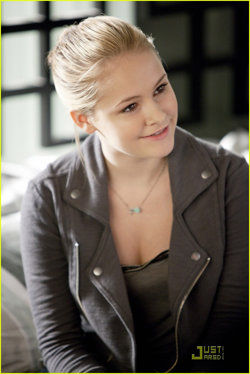 Image of Cassi Thomson