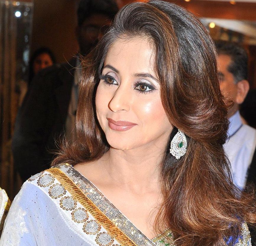 Urmila launches Diwali festival diamonds at Meena