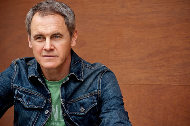 Picture of Mark Moses