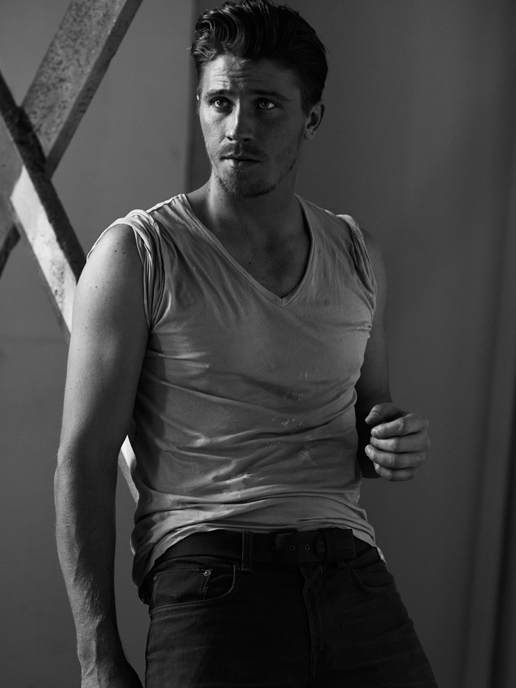 Picture of Garrett Hedlund