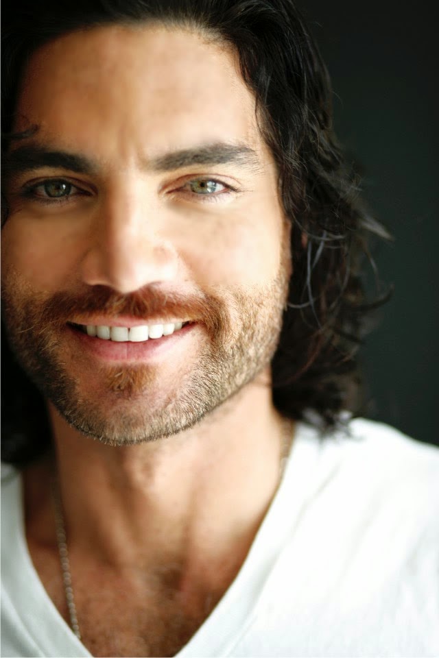 Picture of Víctor González