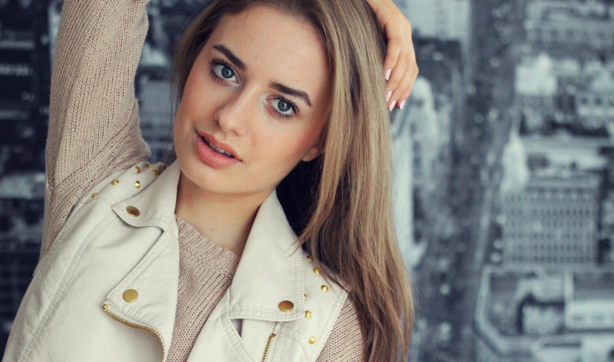 Picture of SONYA ESMAN