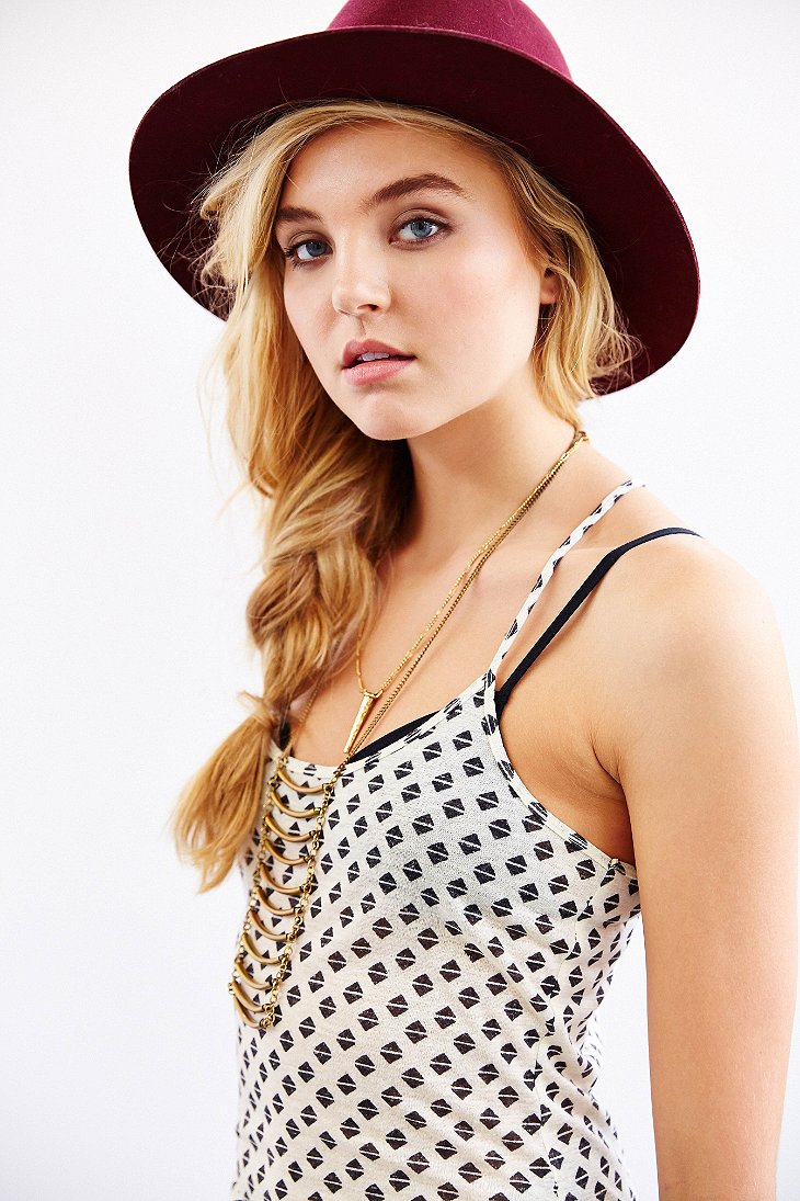 Rachel Hilbert picture