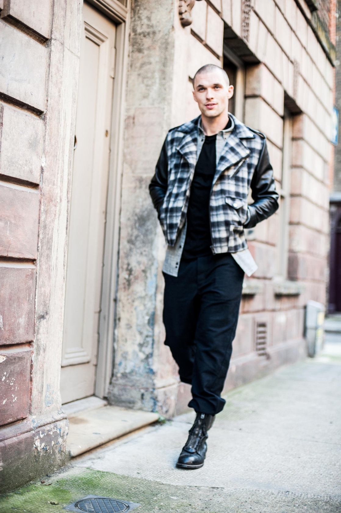 Picture of Ed Skrein