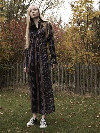 Picture of India Farrell