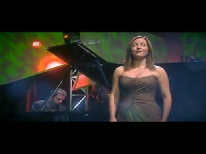 Picture of Lisa Kelly
